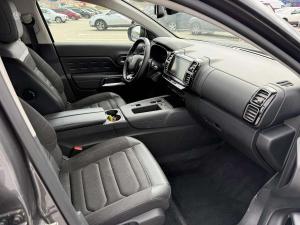 Grey Citroen C5 Aircross 2023 in Taurage, with an engine capacity of 1.20 L and mileage of 163 thousand km for 14036 €, photo 10 on AUTOMOTO.COM.LV