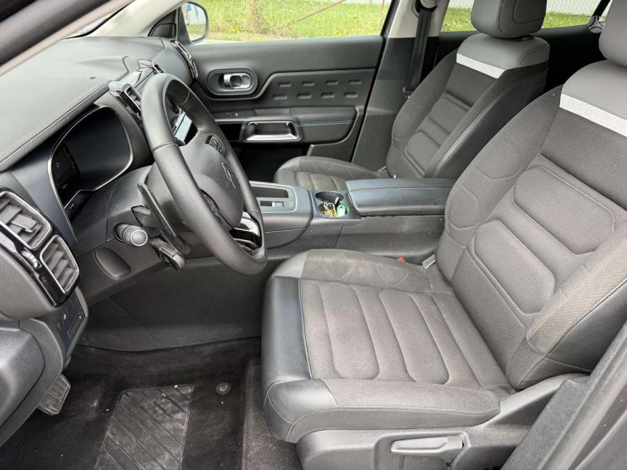 Grey Citroen C5 Aircross 2023 in Taurage, with an engine capacity of 1.20 L and mileage of 163 thousand km for 14036 €, photo 18 on AUTOMOTO.COM.LV