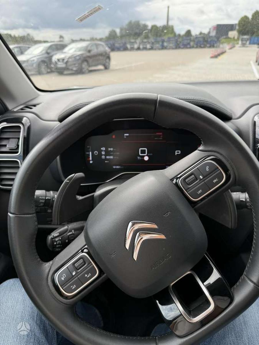 Grey Citroen C5 Aircross 2023 in Taurage, with an engine capacity of 1.20 L and mileage of 163 thousand km for 14036 €, photo 21 on AUTOMOTO.COM.LV