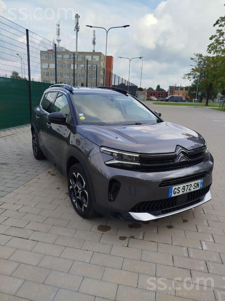Grey Citroen C5 Aircross 2023 in Jelgava, with an engine capacity of 1.50 L and mileage of 192 thousand km for 15000 €, photo 3 on AUTOMOTO.COM.LV