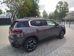 Grey Citroen C5 Aircross 2023 in Jelgava, with an engine capacity of 1.50 L and mileage of 192 thousand km for 15000 €, photo 5 on AUTOMOTO.COM.LV