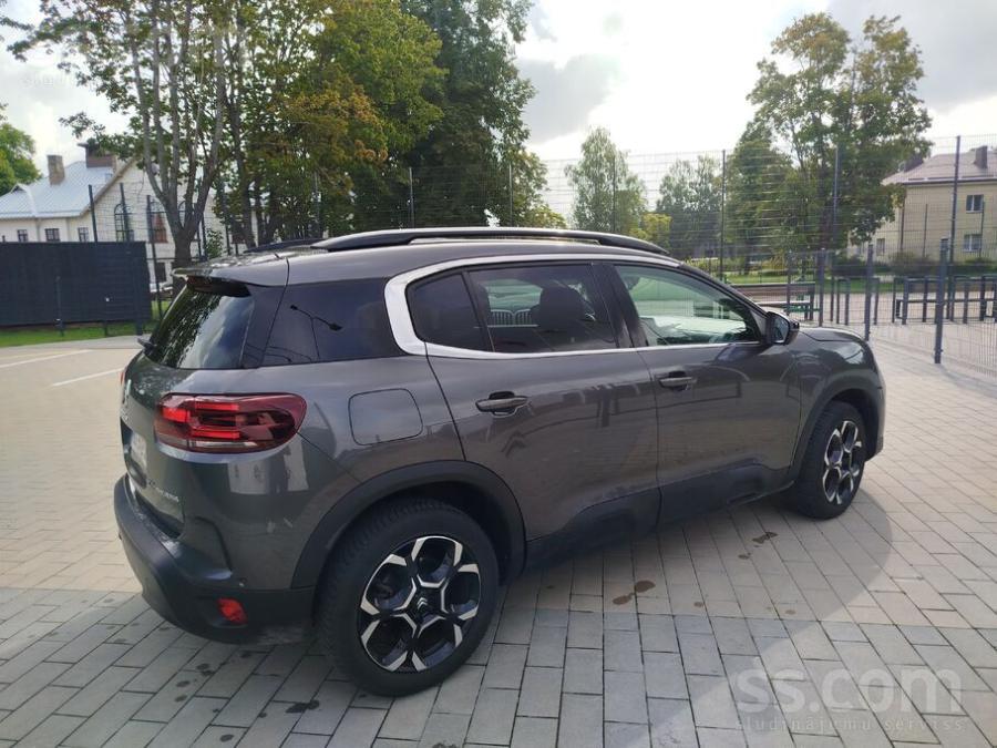 Grey Citroen C5 Aircross 2023 in Jelgava, with an engine capacity of 1.50 L and mileage of 192 thousand km for 15000 €, photo 5 on AUTOMOTO.COM.LV