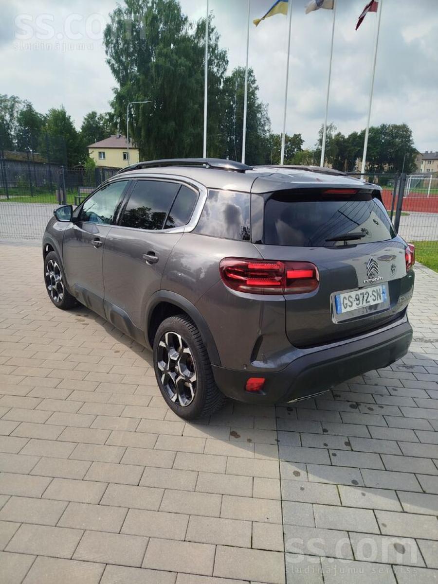 Grey Citroen C5 Aircross 2023 in Jelgava, with an engine capacity of 1.50 L and mileage of 192 thousand km for 15000 €, photo 6 on AUTOMOTO.COM.LV