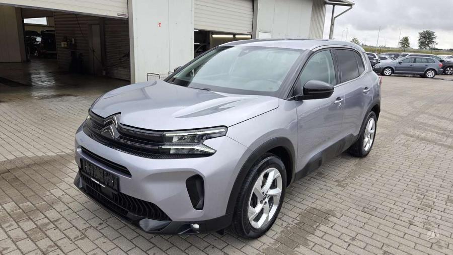 Pelēks Citroen C5 Aircross 2023 Marijampole, ar dzinēja tilpumu 1.50 L un nobraukumu 212 tūkst. km par 13189 €, foto 1 vietnē AUTOMOTO.COM.LV