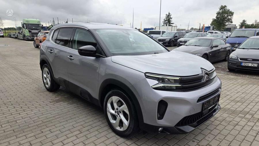 Pelēks Citroen C5 Aircross 2023 Marijampole, ar dzinēja tilpumu 1.50 L un nobraukumu 212 tūkst. km par 13189 €, foto 3 vietnē AUTOMOTO.COM.LV
