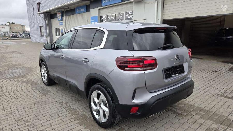 Pelēks Citroen C5 Aircross 2023 Marijampole, ar dzinēja tilpumu 1.50 L un nobraukumu 212 tūkst. km par 13189 €, foto 5 vietnē AUTOMOTO.COM.LV