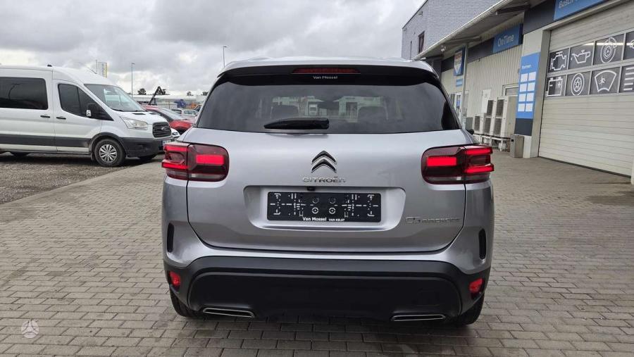 Pelēks Citroen C5 Aircross 2023 Marijampole, ar dzinēja tilpumu 1.50 L un nobraukumu 212 tūkst. km par 13189 €, foto 6 vietnē AUTOMOTO.COM.LV