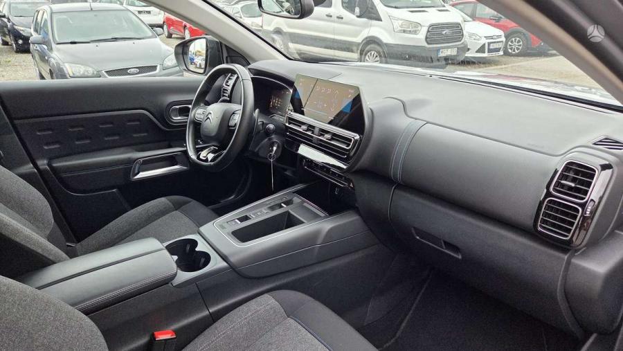 Pelēks Citroen C5 Aircross 2023 Marijampole, ar dzinēja tilpumu 1.50 L un nobraukumu 212 tūkst. km par 13189 €, foto 13 vietnē AUTOMOTO.COM.LV