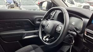 Pelēks Citroen C5 Aircross 2023 Marijampole, ar dzinēja tilpumu 1.50 L un nobraukumu 212 tūkst. km par 13189 €, foto 16 vietnē AUTOMOTO.COM.LV