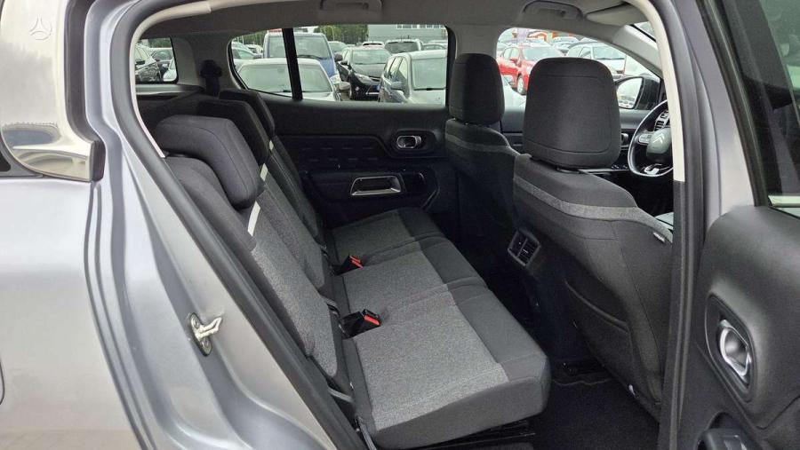 Pelēks Citroen C5 Aircross 2023 Marijampole, ar dzinēja tilpumu 1.50 L un nobraukumu 212 tūkst. km par 13189 €, foto 18 vietnē AUTOMOTO.COM.LV