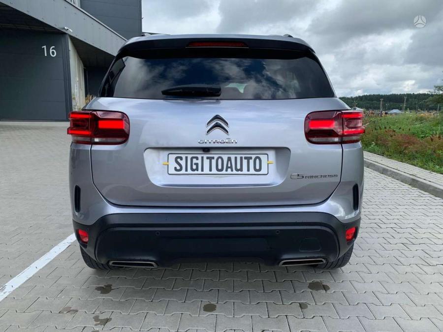 Grey Citroen C5 Aircross 2023 in Vilnius, with an engine capacity of 1.50 L and mileage of 168 thousand km for 16214 €, photo 5 on AUTOMOTO.COM.LV