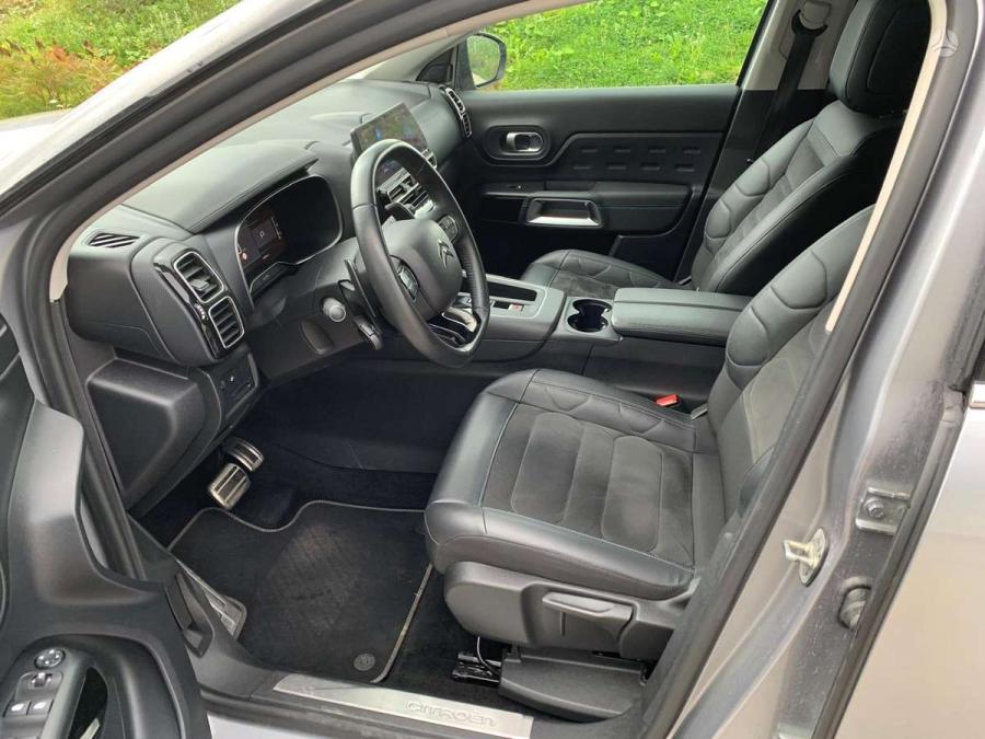 Grey Citroen C5 Aircross 2023 in Vilnius, with an engine capacity of 1.50 L and mileage of 168 thousand km for 16214 €, photo 11 on AUTOMOTO.COM.LV