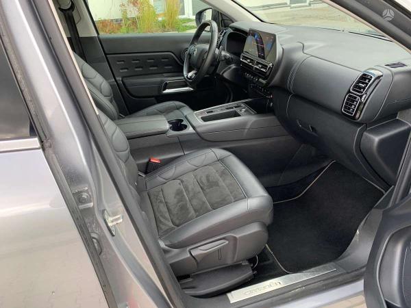 Pelēks Citroen C5 Aircross 2023 Viļņa, ar dzinēja tilpumu 1.50 L un nobraukumu 168 tūkst. km par 16214 €, foto 10 vietnē AUTOMOTO.COM.LV