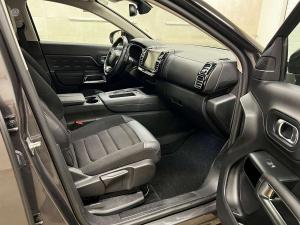 Grey Citroen C5 Aircross 2023 in Marijampole, with an engine capacity of 1.20 L and mileage of 84 thousand km for 15010 €, photo 9 on AUTOMOTO.COM.LV