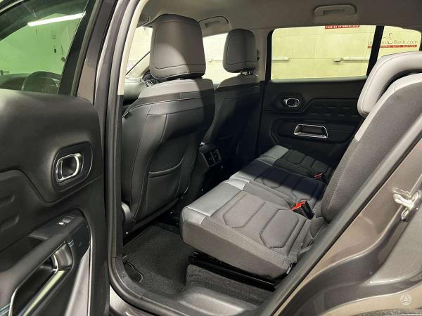 Grey Citroen C5 Aircross 2023 in Marijampole, with an engine capacity of 1.20 L and mileage of 84 thousand km for 15010 €, photo 10 on AUTOMOTO.COM.LV