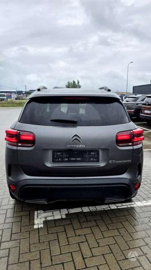 Pelēks Citroen C5 Aircross 2023 Tauragė, ar dzinēja tilpumu 1.20 L un nobraukumu 122 tūkst. km par 16093 €, foto 8 vietnē AUTOMOTO.COM.LV