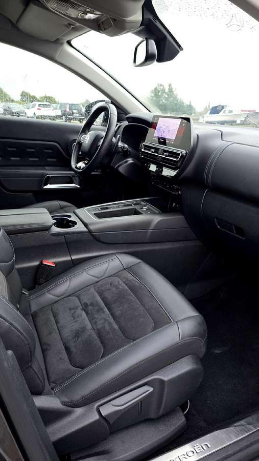 Pelēks Citroen C5 Aircross 2023 Tauragė, ar dzinēja tilpumu 1.20 L un nobraukumu 122 tūkst. km par 16093 €, foto 12 vietnē AUTOMOTO.COM.LV