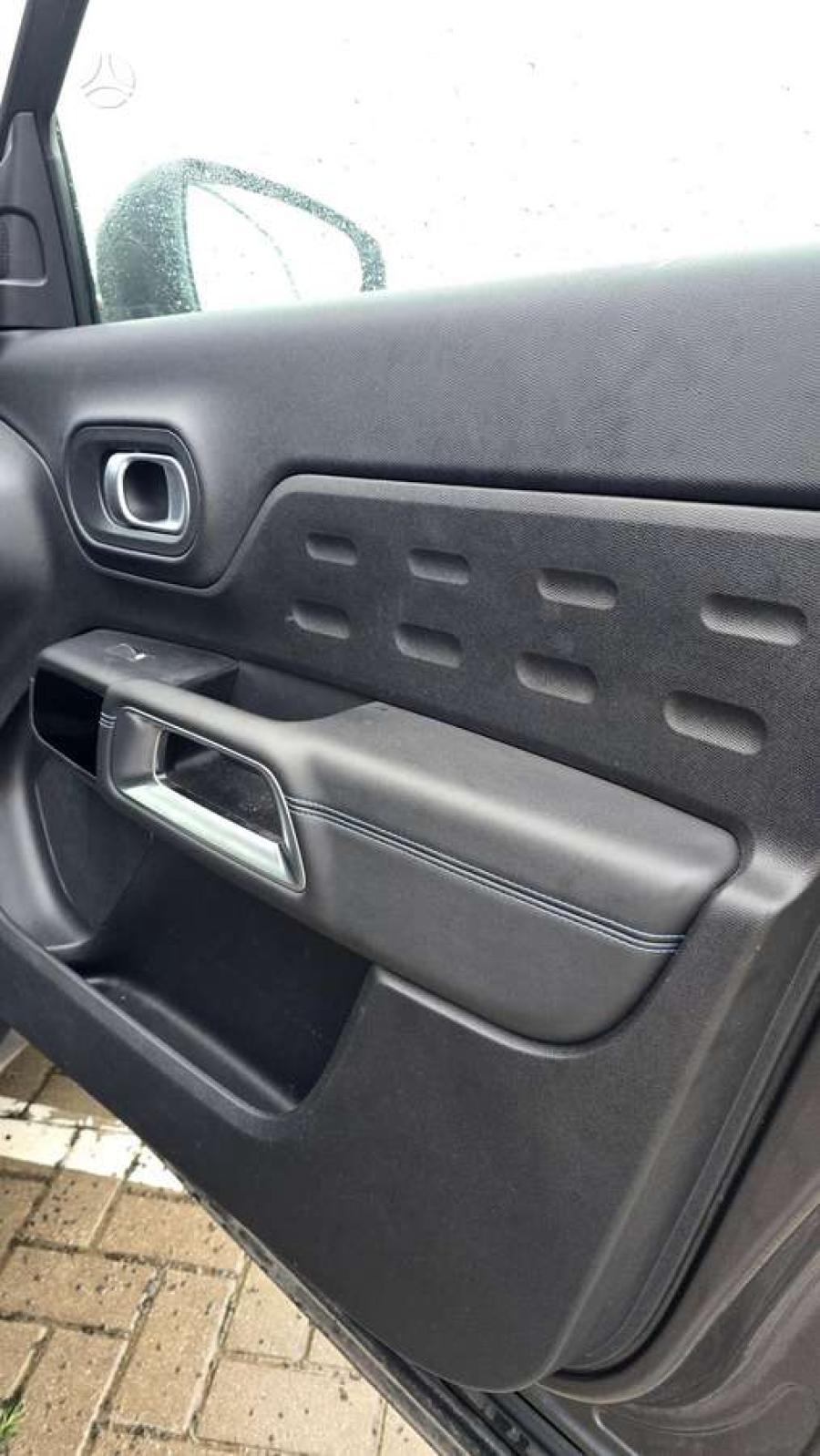 Pelēks Citroen C5 Aircross 2023 Tauragė, ar dzinēja tilpumu 1.20 L un nobraukumu 122 tūkst. km par 16093 €, foto 17 vietnē AUTOMOTO.COM.LV
