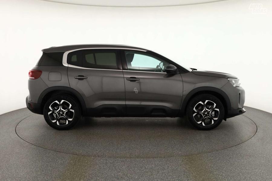Pelēks Citroen C5 Aircross 2024 Kauņa, ar dzinēja tilpumu 1.20 L un nobraukumu 23 tūkst. km par 23209 €, foto 6 vietnē AUTOMOTO.COM.LV