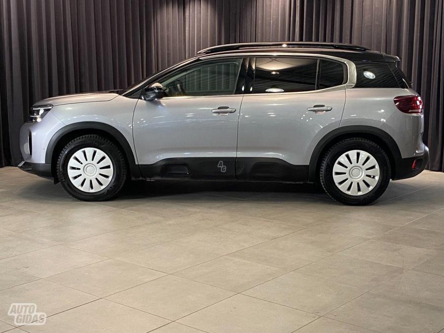 Pelēks Citroen C5 Aircross 2024 Kauņa, ar dzinēja tilpumu 0.00 L un nobraukumu 26 tūkst. km par 27793 €, foto 3 vietnē AUTOMOTO.COM.LV