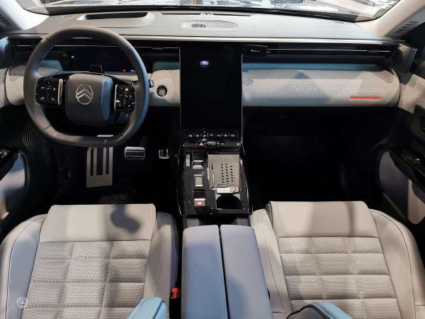 Pelēks Citroen C5 Aircross 2025 Kauņa, ar dzinēja tilpumu 1.20 L un nobraukumu 3 tūkst. km par 35500 €, foto 6 vietnē AUTOMOTO.COM.LV