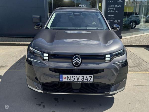 Pelēks Citroen C5 Aircross 2026 Klaipėda, ar dzinēja tilpumu 1.20 L un nobraukumu 3 tūkst. km par 35500 €, foto 2 vietnē AUTOMOTO.COM.LV