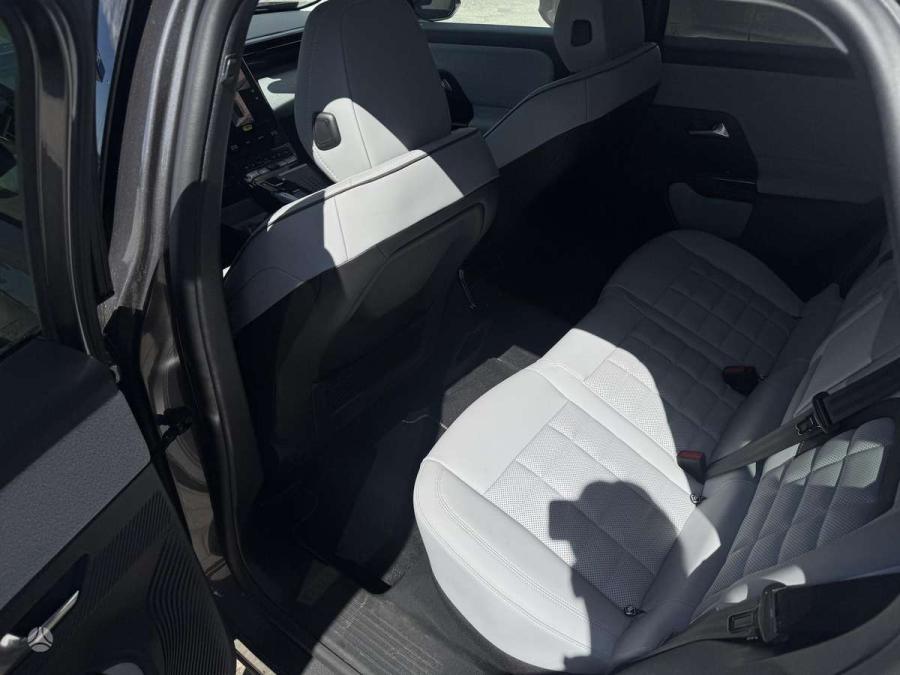 Grey Citroen C5 Aircross 2026 in Klaipeda, with an engine capacity of 1.20 L and mileage of 3 thousand km for 35500 €, photo 13 on AUTOMOTO.COM.LV