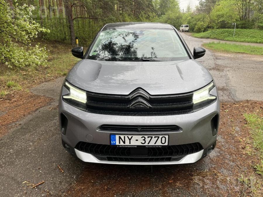 Pelēks Citroen C5 Aircross 2024 Rīga, ar dzinēja tilpumu 1.50 L un nobraukumu 23 tūkst. km par 23500 €, foto 4 vietnē AUTOMOTO.COM.LV