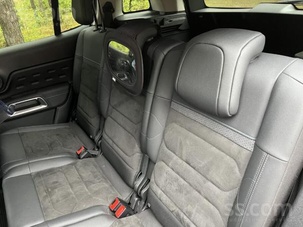 Серый Ситроен C5 Aircross 2024 в Рига, объемом двигателя 1.50 л и пробегом 23 тыс. км за 23500 €, фото 7 на AUTOMOTO.COM.LV