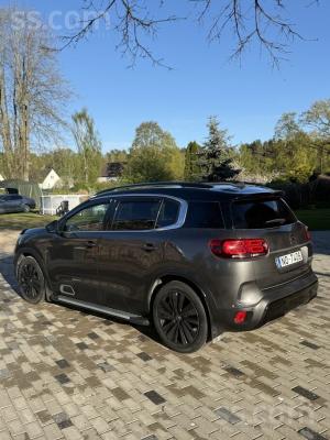 Pelēks Citroen C5 Aircross 2019 Tukums, ar dzinēja tilpumu 2.00 L un nobraukumu 95 tūkst. km par 29000 €, foto 2 vietnē AUTOMOTO.COM.LV