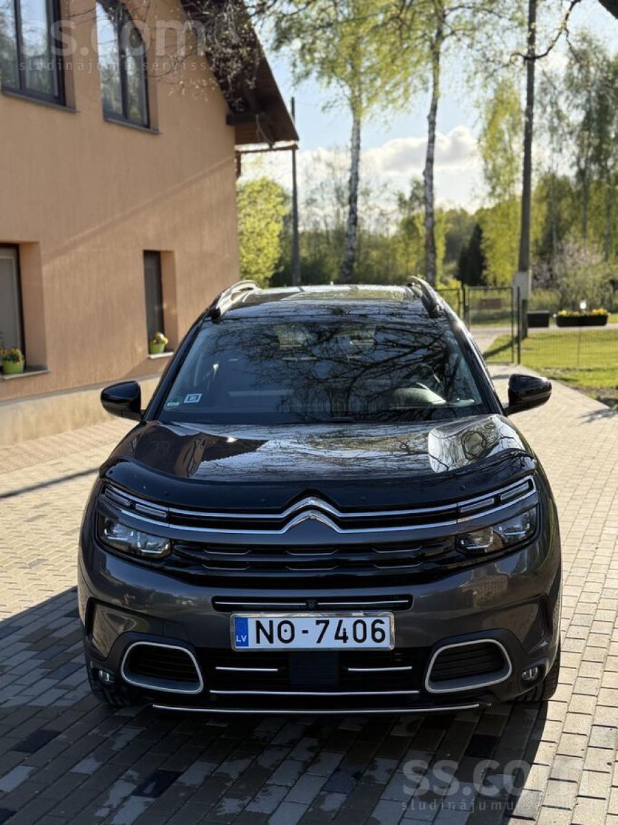 Pelēks Citroen C5 Aircross 2019 Tukums, ar dzinēja tilpumu 2.00 L un nobraukumu 95 tūkst. km par 29000 €, foto 4 vietnē AUTOMOTO.COM.LV