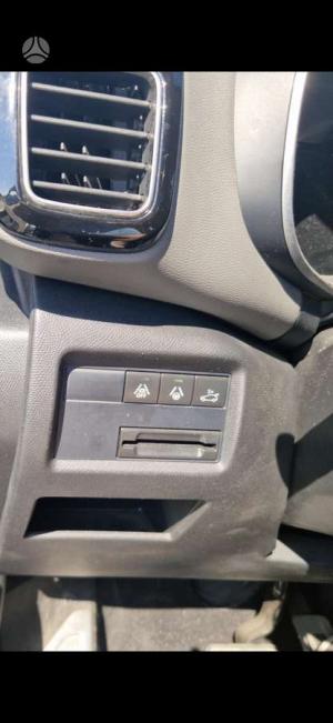 Grey Citroen C5 Aircross 2019 in Taurage, with an engine capacity of 1.50 L and mileage of 200 thousand km for 10500 €, photo 9 on AUTOMOTO.COM.LV