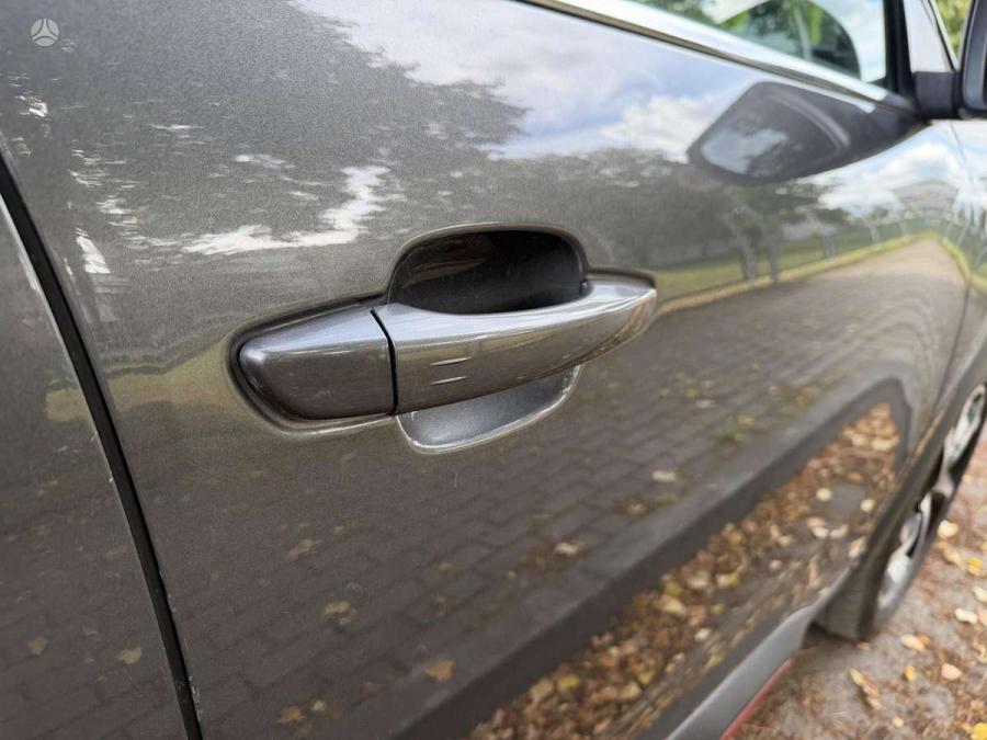 Grey Citroen C5 Aircross 2020 in Taurage, with an engine capacity of 1.50 L and mileage of 225 thousand km for 9900 €, photo 11 on AUTOMOTO.COM.LV