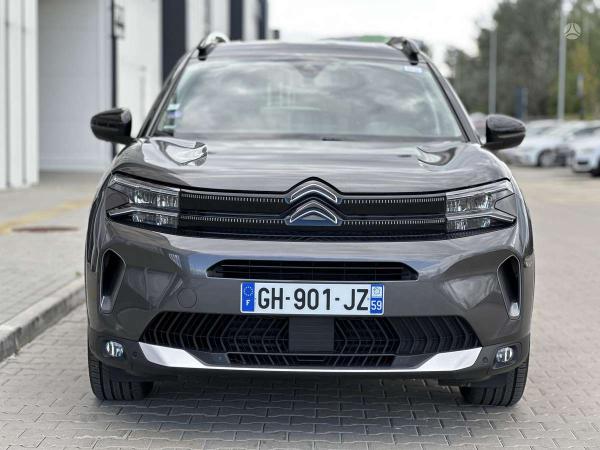 Серый Ситроен C5 Aircross 2022 в Вильнюс, объемом двигателя 1.20 л и пробегом 130 тыс. км за 14641 €, фото 2 на AUTOMOTO.COM.LV
