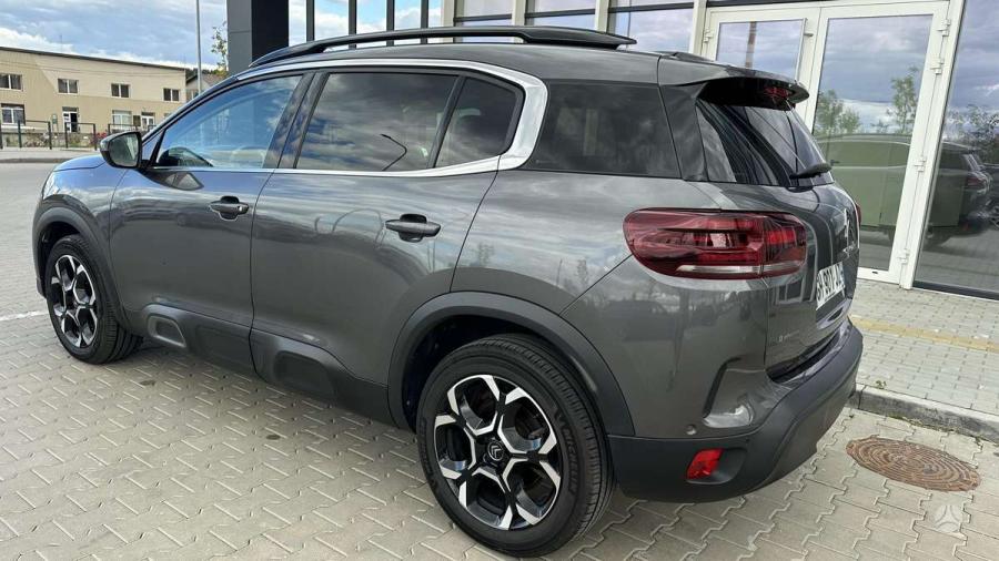 Pelēks Citroen C5 Aircross 2022 Viļņa, ar dzinēja tilpumu 1.20 L un nobraukumu 130 tūkst. km par 14641 €, foto 12 vietnē AUTOMOTO.COM.LV
