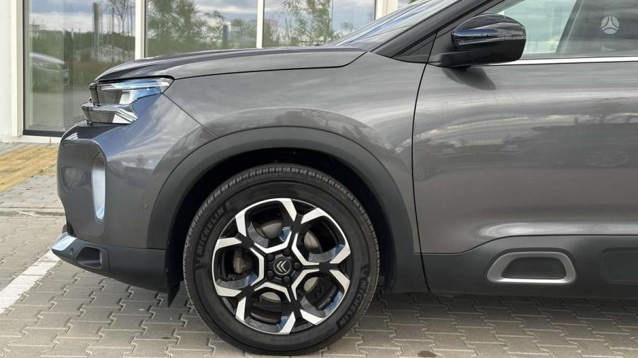Pelēks Citroen C5 Aircross 2022 Viļņa, ar dzinēja tilpumu 1.20 L un nobraukumu 130 tūkst. km par 14641 €, foto 13 vietnē AUTOMOTO.COM.LV