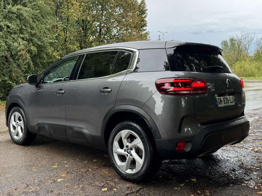 Серый Ситроен C5 Aircross 2023 в Таураге, объемом двигателя 1.50 л и пробегом 199 тыс. км за 12750 €, фото 4 на AUTOMOTO.COM.LV