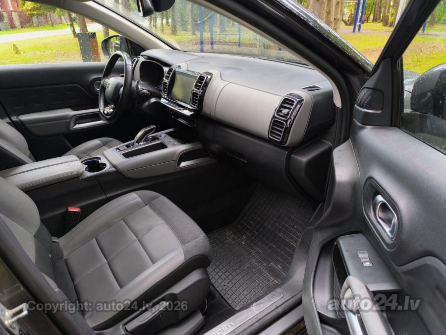 Серый Ситроен C5 Aircross 2020 в Таллин, объемом двигателя 1.50 л и пробегом 229 тыс. км за 11990 €, фото 20 на AUTOMOTO.COM.LV