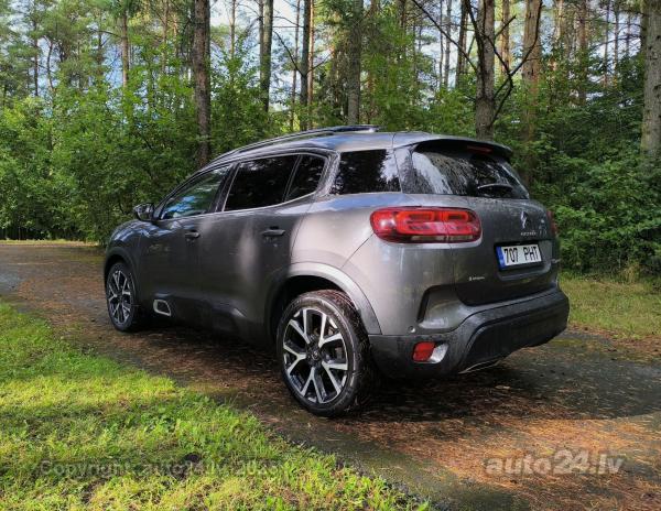 Grey Citroen C5 Aircross 2020 in Tallinn, with an engine capacity of 1.50 L and mileage of 229 thousand km for 11990 €, photo 7 on AUTOMOTO.COM.LV