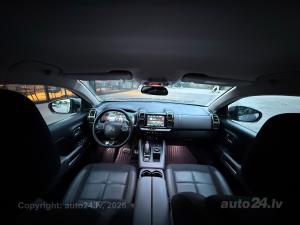 Серый Ситроен C5 Aircross 2020 в Таллин, объемом двигателя 1.20 л и пробегом 160 тыс. км за 11000 €, фото 29 на AUTOMOTO.COM.LV