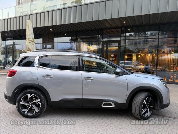 Grey Citroen C5 Aircross 2020 in Tallinn, with an engine capacity of 1.20 L and mileage of 160 thousand km for 11000 €, photo 9 on AUTOMOTO.COM.LV