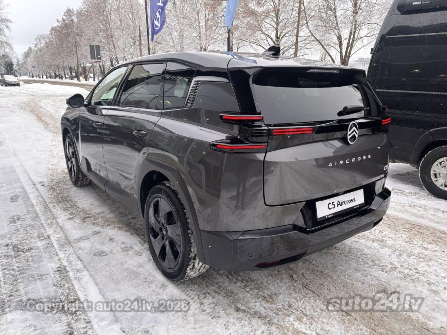 Grey Citroen C5 Aircross 2026 in Tartu, with an engine capacity of 1.20 L and mileage of 1 thousand km for 33300 €, photo 3 on AUTOMOTO.COM.LV