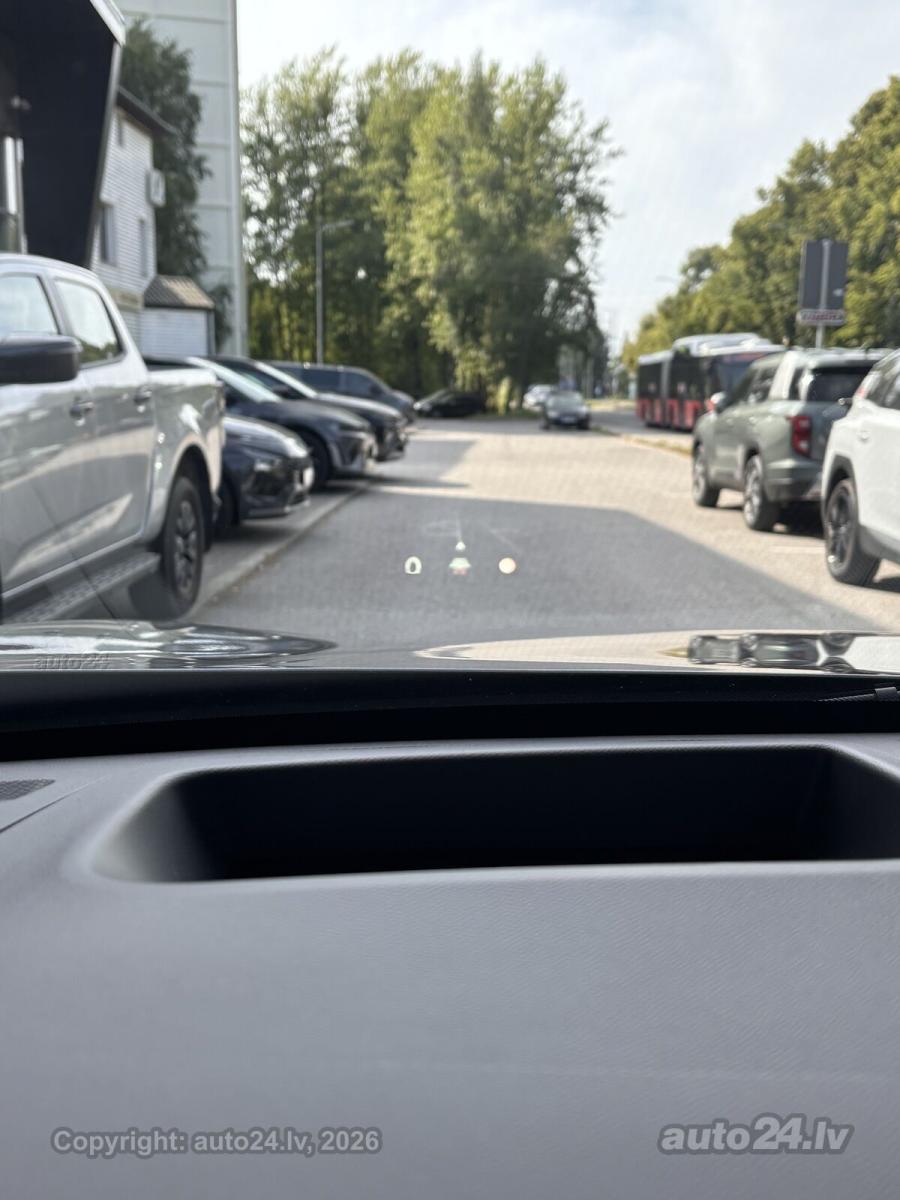 Grey Citroen C5 Aircross 2026 in Tartu, with an engine capacity of 1.20 L and mileage of 0 thousand km for 35360 €, photo 18 on AUTOMOTO.COM.LV