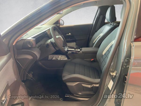 Citroen C5 Aircross 2025 Tallina, ar dzinēja tilpumu 1.20 L un nobraukumu 0 tūkst. km par 32990 €, foto 8 vietnē AUTOMOTO.COM.LV