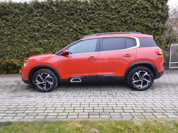 Oranžs Citroen C5 Aircross 2019 Kalvarija, ar dzinēja tilpumu 1.50 L un nobraukumu 216 tūkst. km par 9550 €, foto 2 vietnē AUTOMOTO.COM.LV