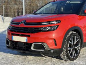 Красный Ситроен C5 Aircross 2019 в Таураге, объемом двигателя 1.50 л и пробегом 233 тыс. км за 10999 €, фото 2 на AUTOMOTO.COM.LV