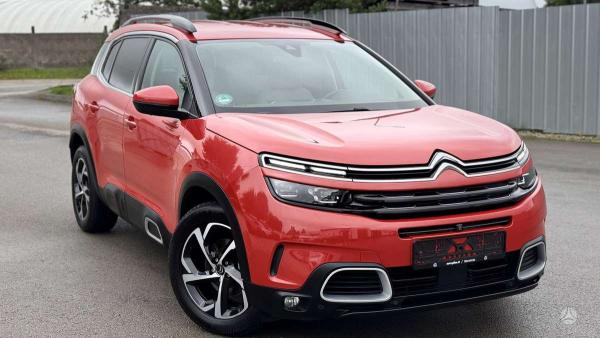 Sarkans Citroen C5 Aircross 2019 Telšiai, ar dzinēja tilpumu 1.50 L un nobraukumu 158 tūkst. km par 12900 €, foto 1 vietnē AUTOMOTO.COM.LV