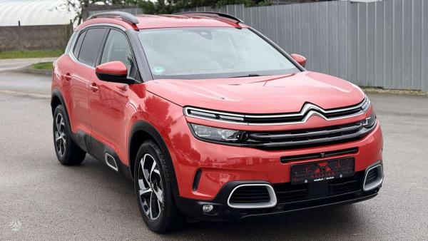 Sarkans Citroen C5 Aircross 2019 Telšiai, ar dzinēja tilpumu 1.50 L un nobraukumu 158 tūkst. km par 12900 €, foto 3 vietnē AUTOMOTO.COM.LV