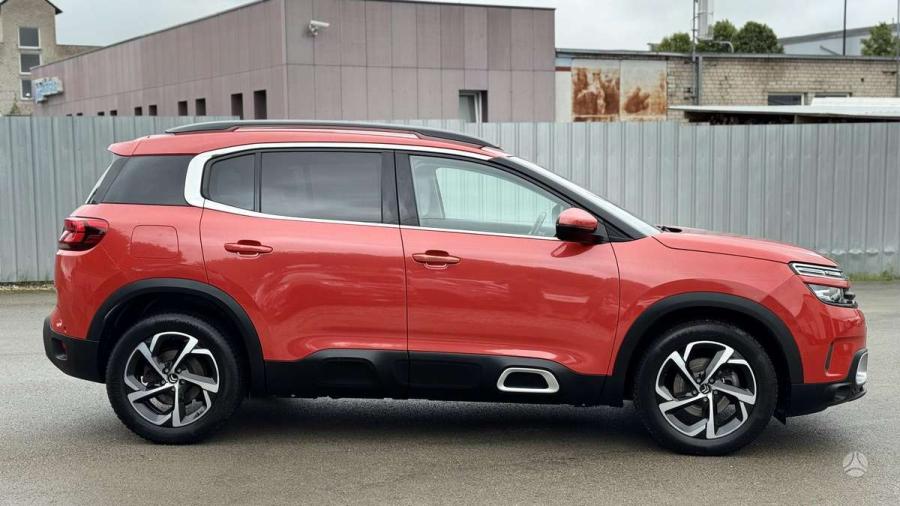 Красный Ситроен C5 Aircross 2019 в Тельшяй, объемом двигателя 1.50 л и пробегом 158 тыс. км за 12900 €, фото 12 на AUTOMOTO.COM.LV