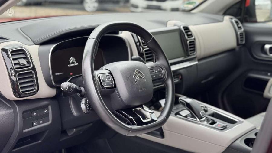 Красный Ситроен C5 Aircross 2019 в Тельшяй, объемом двигателя 1.50 л и пробегом 158 тыс. км за 12900 €, фото 13 на AUTOMOTO.COM.LV